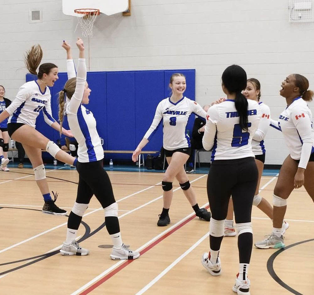 Thunder_GirlsCheerCourt_1000x941 - Oakville Thunder Volleyball Club